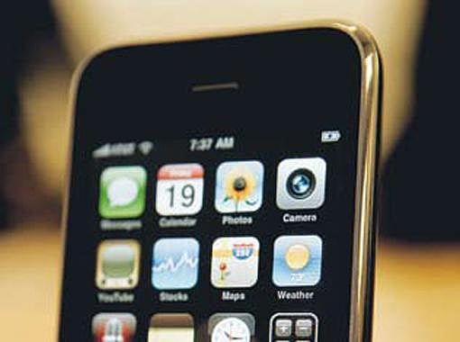 Apple rockets to most profitable quarter ever