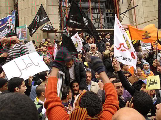 Angry opposition protests 'illegal parliament' in Cairo
