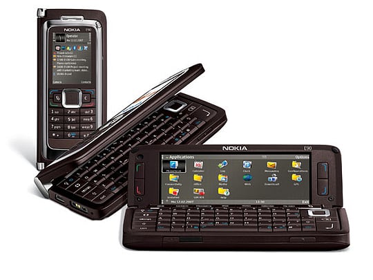 Nokia posts third quarter loss