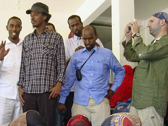 Somali rapper K'naan visits famine-struck homeland