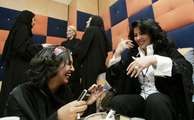 Survey holds mirror to vanity in Saudi society