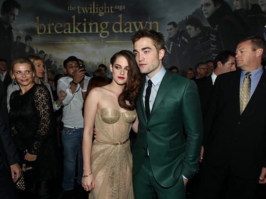 Twilight cast bids farewell at final premiere