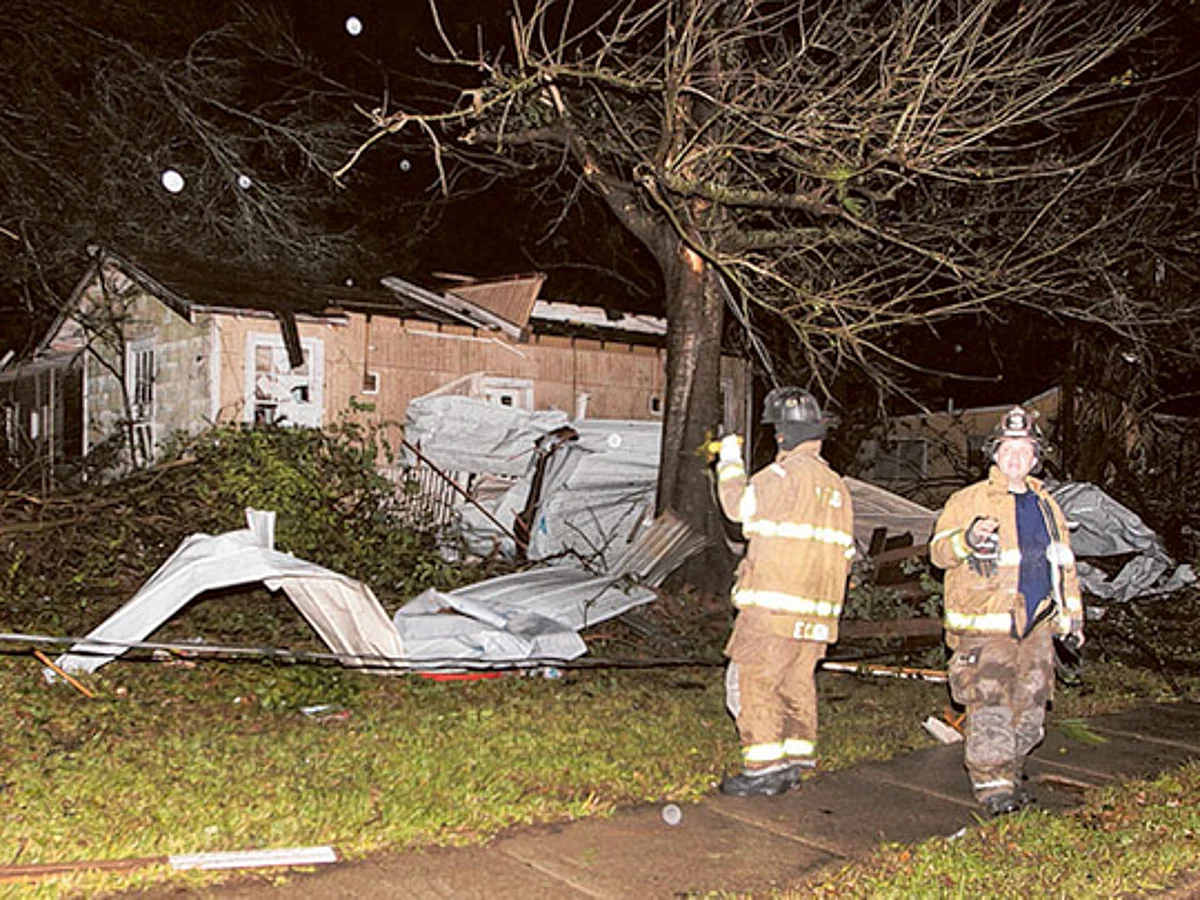 Christmas Day storms blamed for 3 deaths Christmas Day storms blamed for 3 deaths