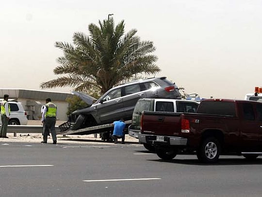 Dubai car crash kills 1, causes traffic jam