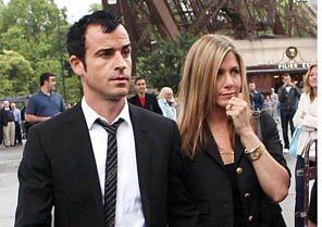 Aniston, Theroux still together