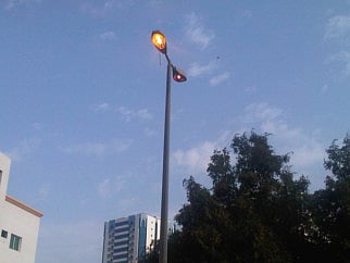 Streetlights must be turned off during the day