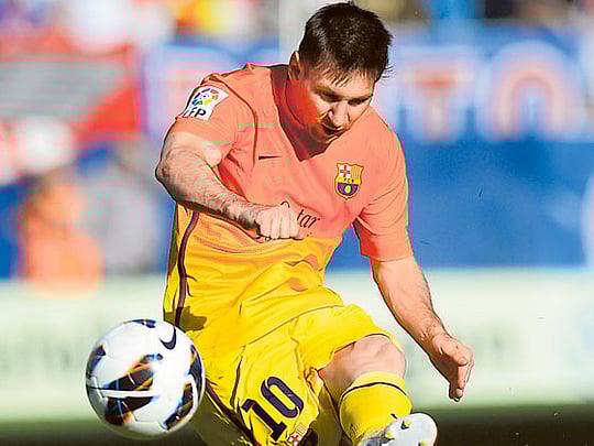 Barca should not sacrifice style, Messi says