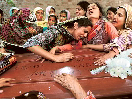 16 children die in Pakistan school bus fire