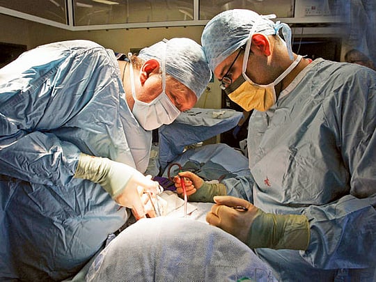 Rare kidney swap unites Hindu, Muslim families in India