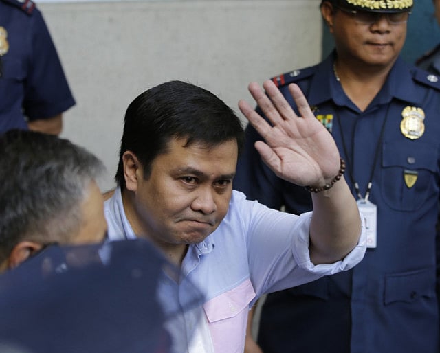 Jinggoy Estrada Posts ₱90,000 Bail as Sandiganbayan Issues Arrest ...