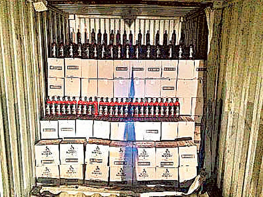 Kuwait: Attempt to smuggle 6,000 alcohol bottles foiled