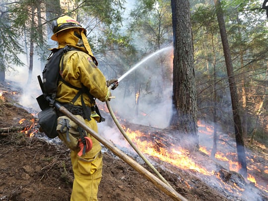 Weather helps crews make gains against California wildfire