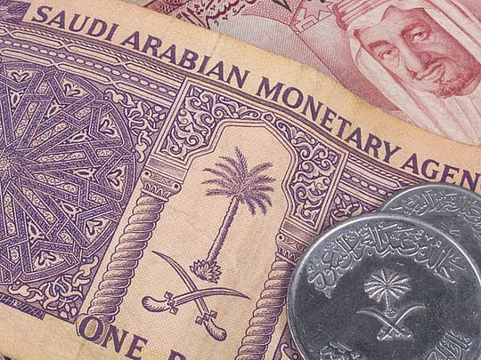 Saudi Arabia said to order halt of riyal forward options
