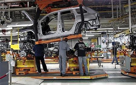 US auto labour cost study shows impact of two-tier wage system