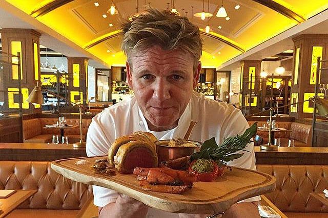 Gordon Ramsay Wikipedia, Biography, Age, Family, Height, Net Worth ...