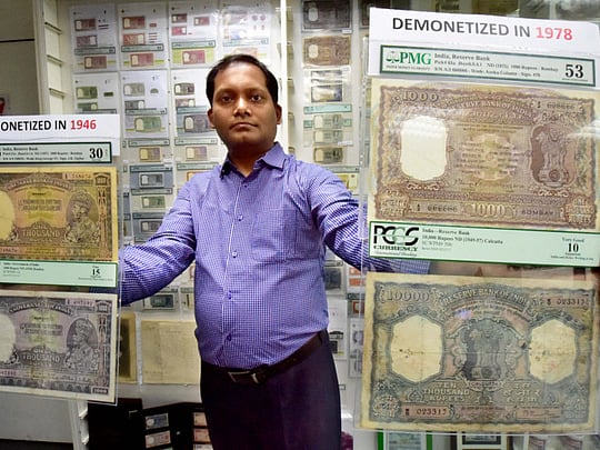 Rare 10,000 rupee note in Dubai