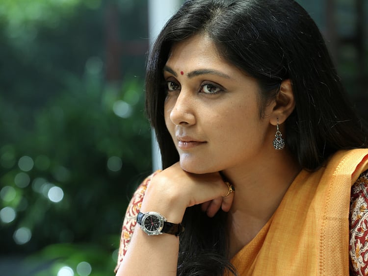 Kamalini Mukherjee In Saree
