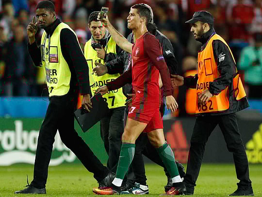 Look: Cristiano Ronaldo throws a microphone into a lake