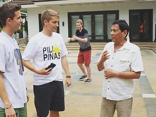 Now, watch Philippine president Duterte dance