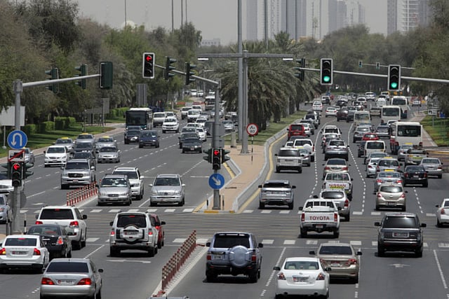 Driving to Abu Dhabi? Don’t risk a fine, know these traffic rules first