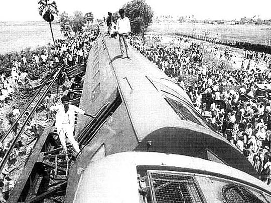 April 28, 1998: 12 killed in Howrah-Danapur train crash in India
