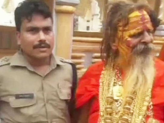 'Golden Baba' wears 20kg of gold to pilgrimage
