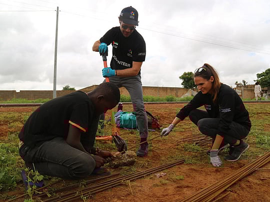 Dubai volunteers build a school in Senegal