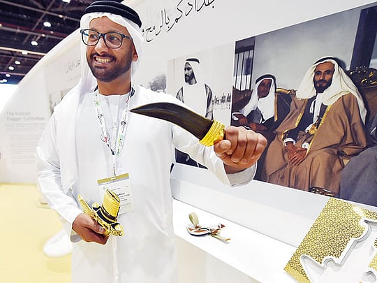 Emirati youth reconnect with traditional dagger
