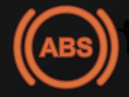 30 car dashboard symbols to know