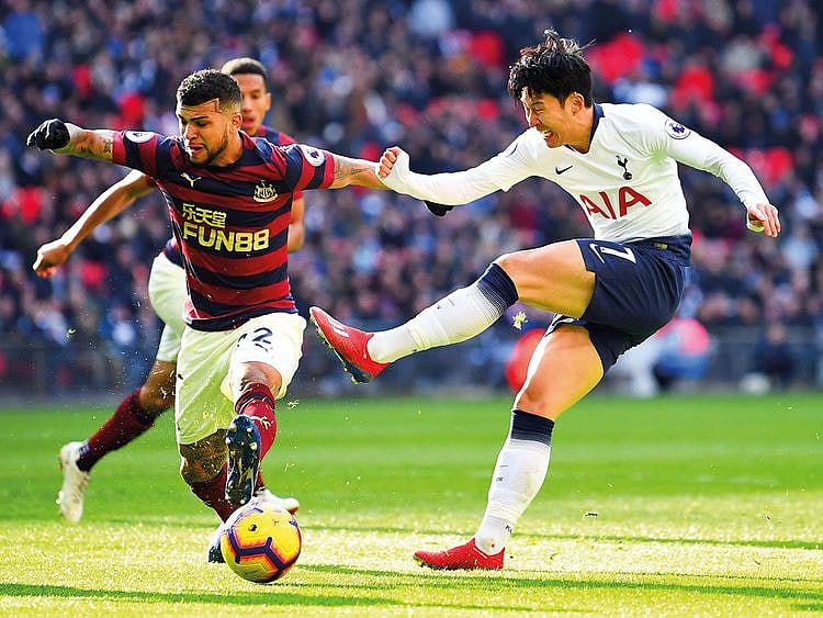 deandre yedlin flying header