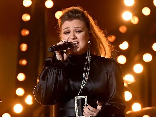 Kelly Clarkson responds to report accusing her daytime talk show of ...