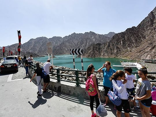 898,100 visitors come in through Hatta border
