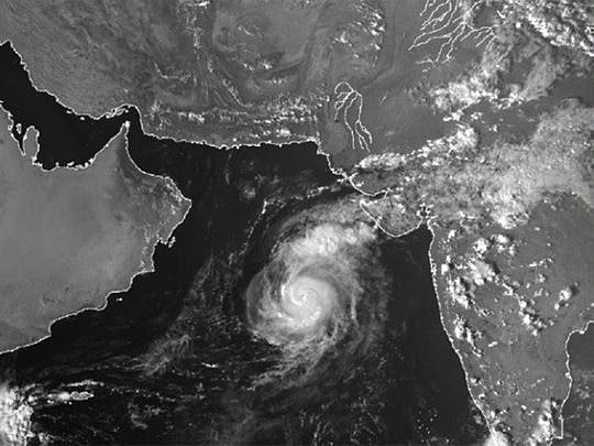 Rough seas off UAE's east coast as tropical cyclone Maha approaches