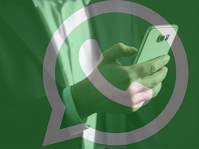 WhatsApp rolls out contact cards sharing on Windows beta
