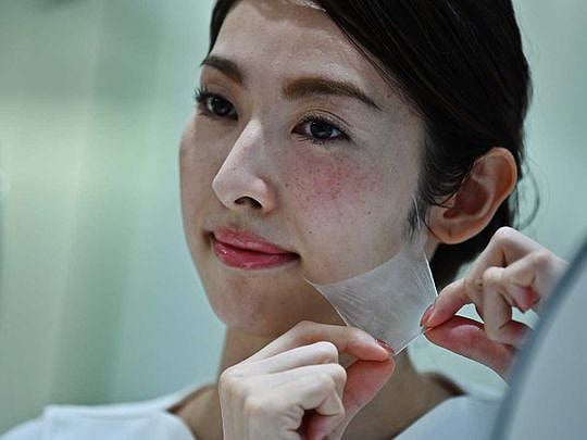 Watch: A second skin for your face to mask scars