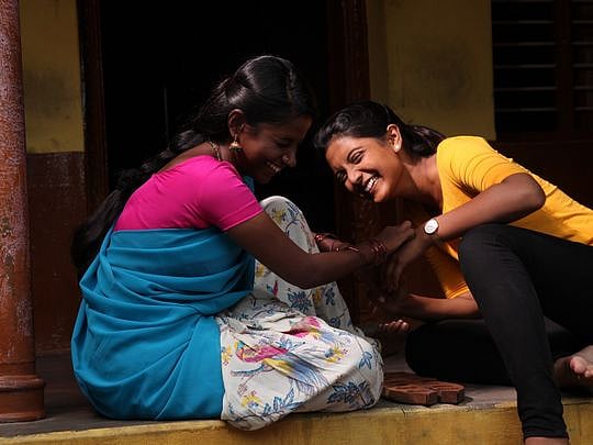 ‘Sethum Aayiram Pon’ review: Endearing tale of family bonds