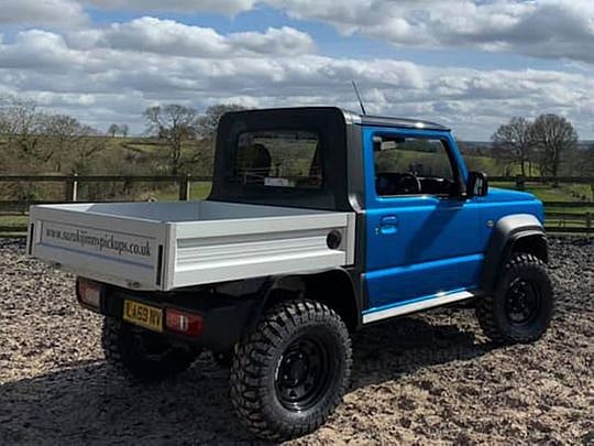 So cute! This adorable Jimny pickup is the best thing you’ll see all day