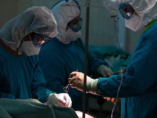 Woman with inverted organs undergo rare single-incision gallbladder surgery