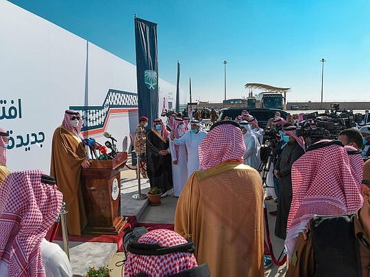 Iraq-Saudi Arabia border crossing opens for trade, first time since 1990