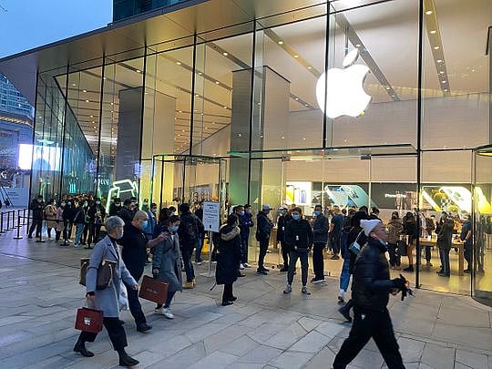 Apple’s relentless rally puts $3 trillion market valuation in view