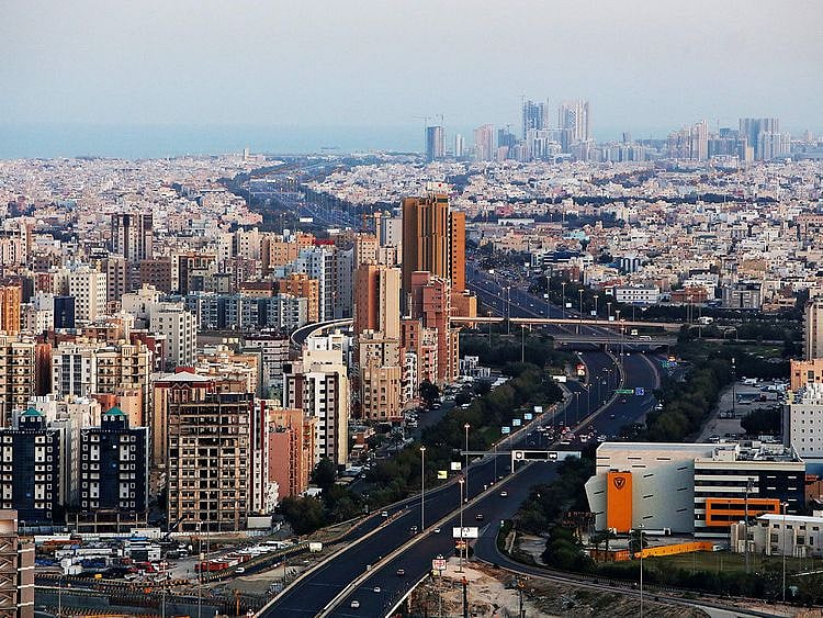 Kuwait Air Pollution Article: Working In Extreme Heat: How To Protect