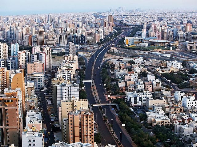 Kuwait ends fee exemptions for work visa transfers