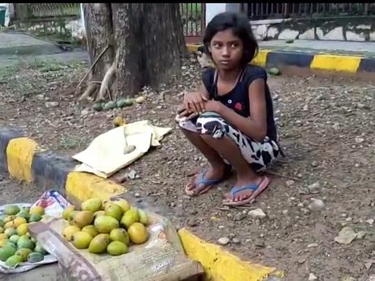 India: Man pays 120,000 for 12 mangoes to poor girl to help her ...