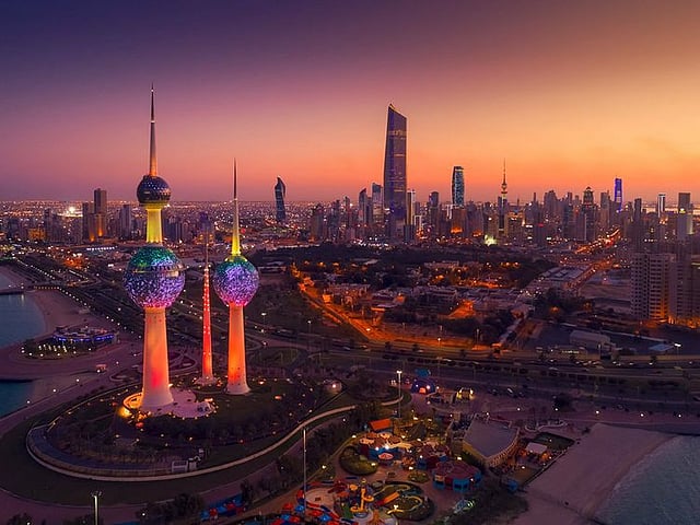 Kuwait considers introducing VAT