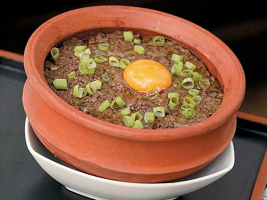 Claypot rice with minced beef