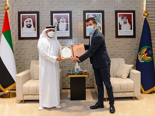 Alert Italian expat from Dubai honoured by RAK police