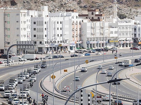 Oman shortlists companies for $1b wind farm project