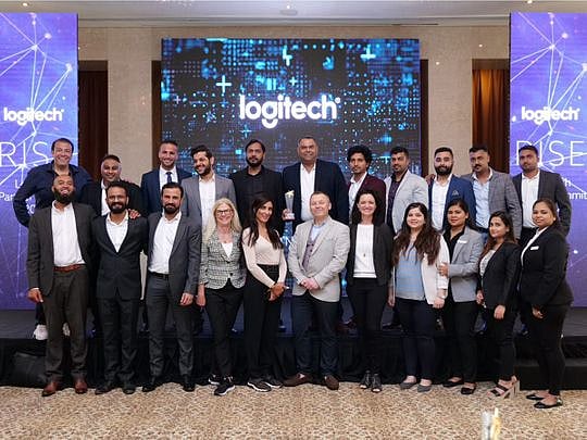 Newcom gets the best distributor for AMECA region award by Logitech