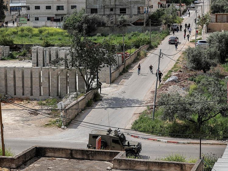 Hundreds leave Jenin camp in West Bank on Israeli evacuation order ...