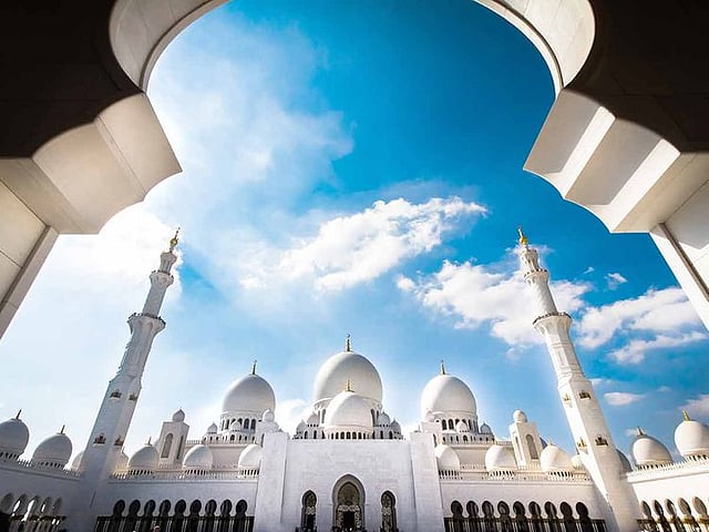 Unified Friday Prayer Time Across UAE Mosques Begins Tomorrow at 12.45pm